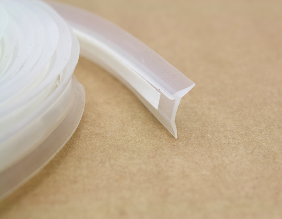 4,5 m selbstklebende Silikondichtlippe